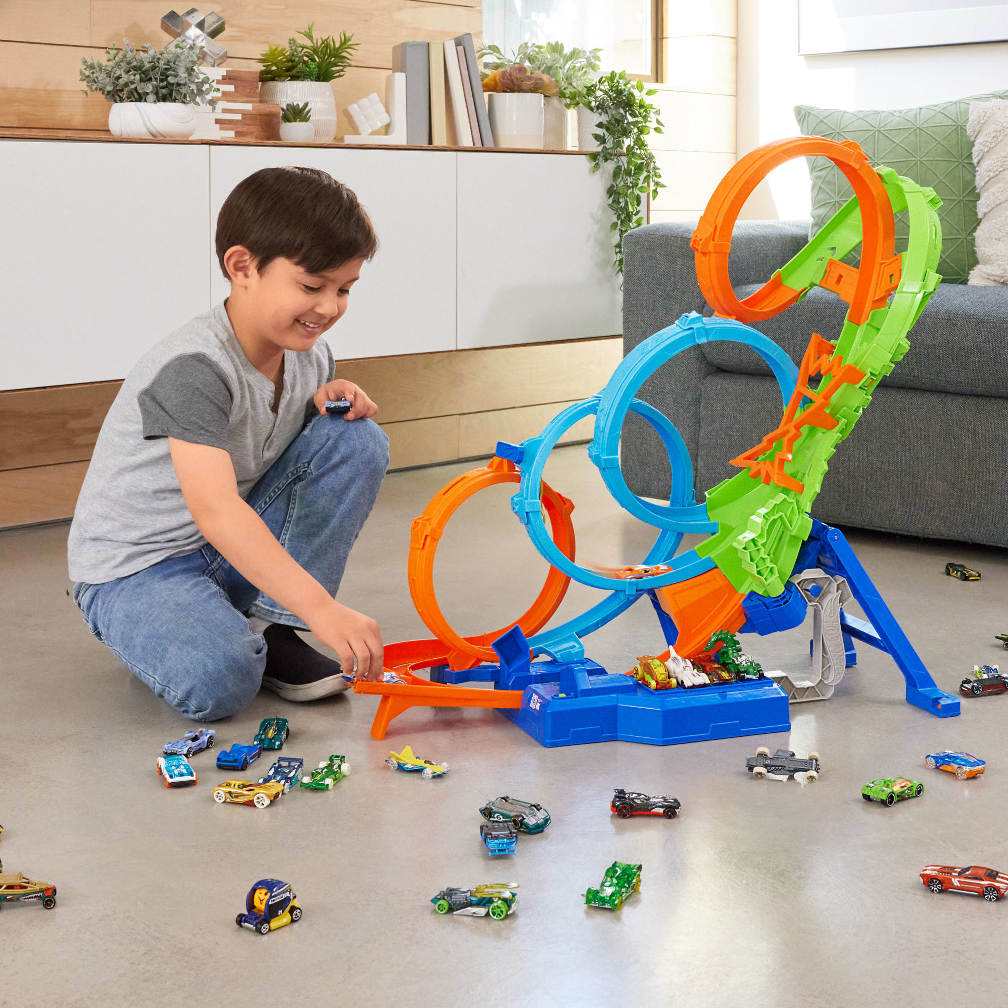 Hot Wheels® Colisión de 4 loopings Conjunto de pista | Mattel