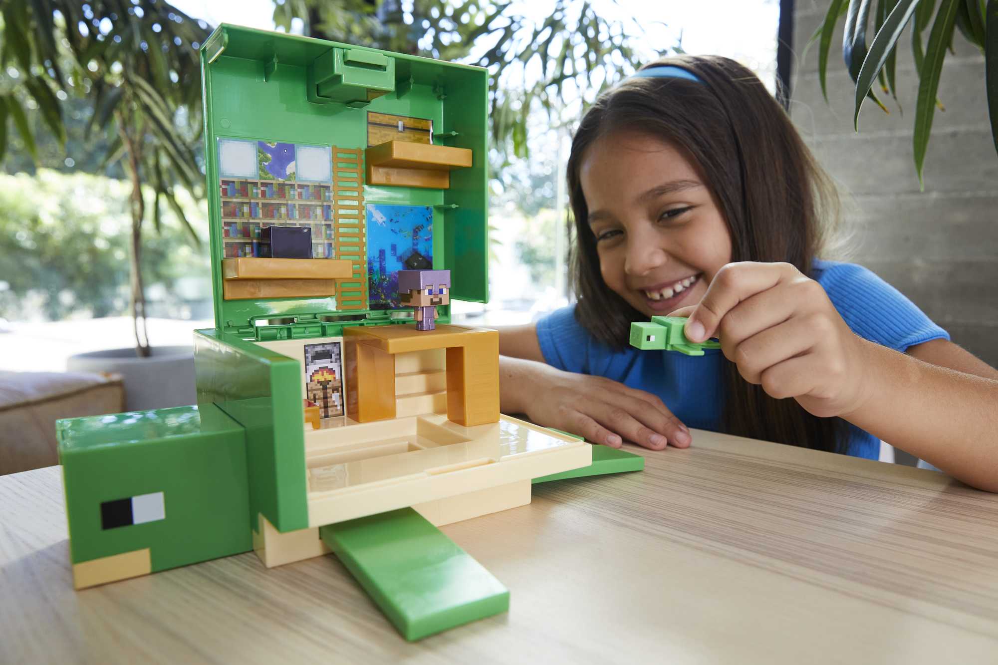 Minecraft Transforming Turtle Hideout Playset | HDW14 | MATTEL