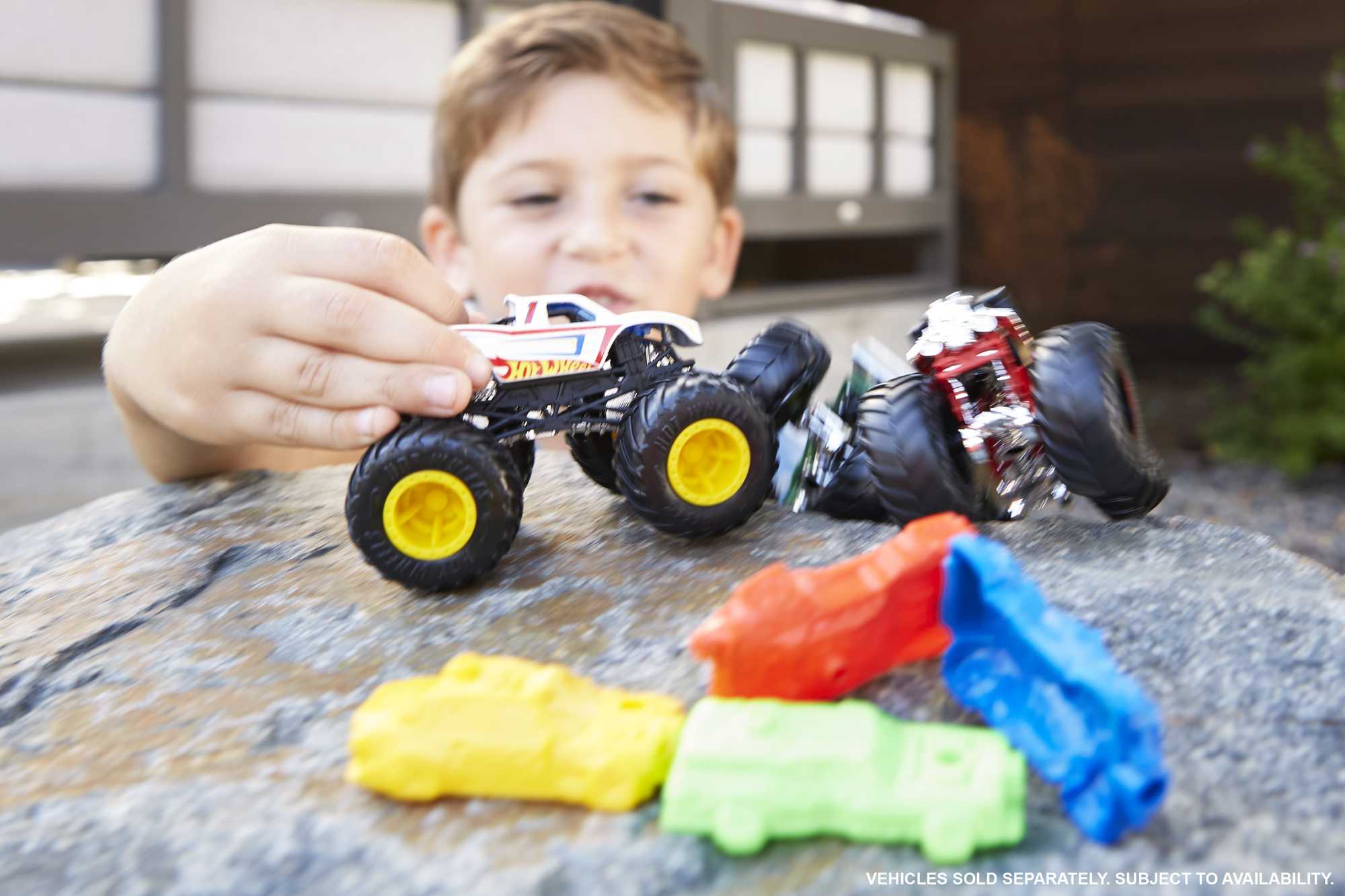 Hot Wheels Monster Trucks, 1:64 Scale Die-Cast Toy | FYJ44 | MATTEL