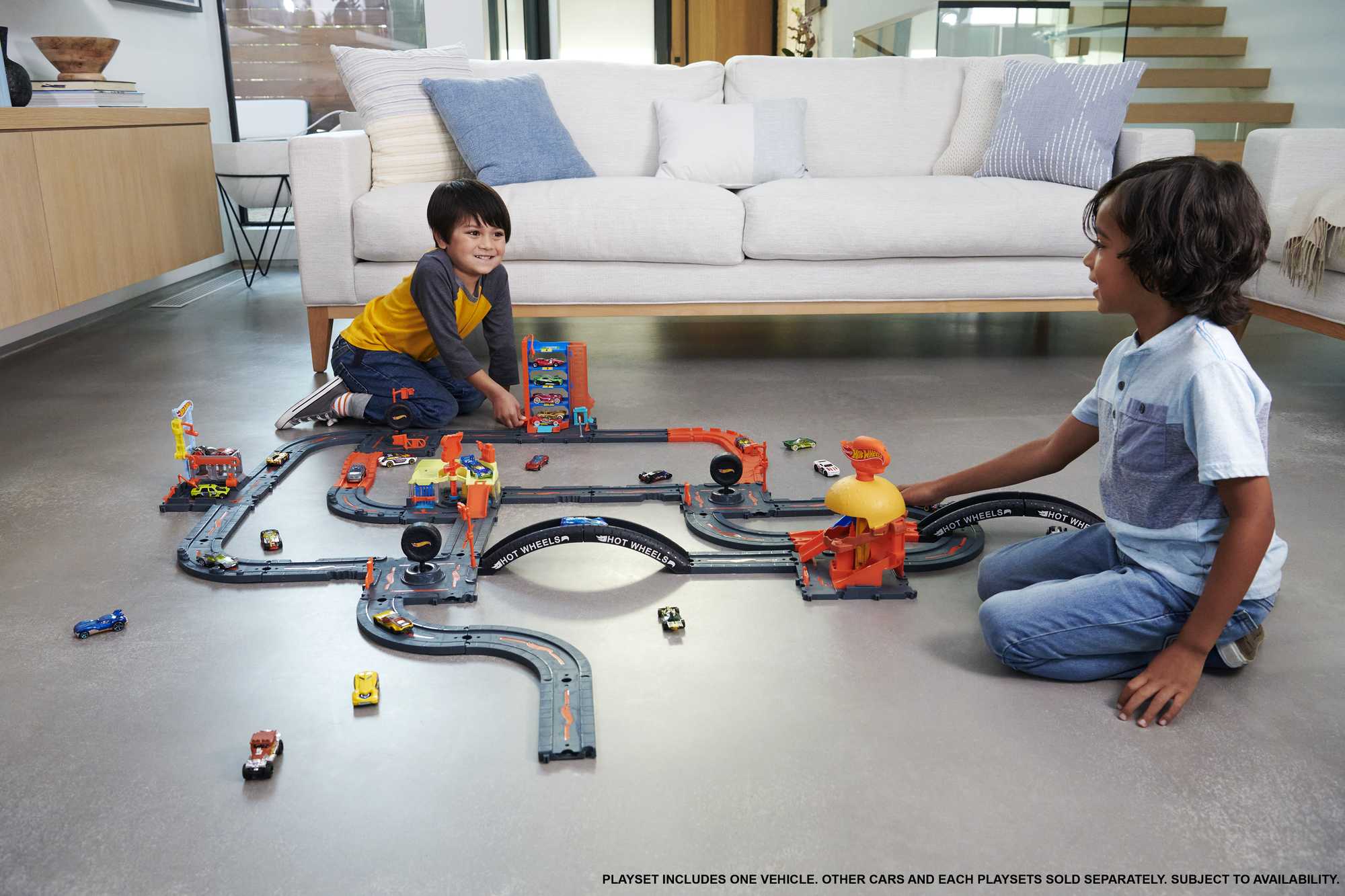 Hot Wheels City Downtown Track Set Assortment | HDR24 | MATTEL